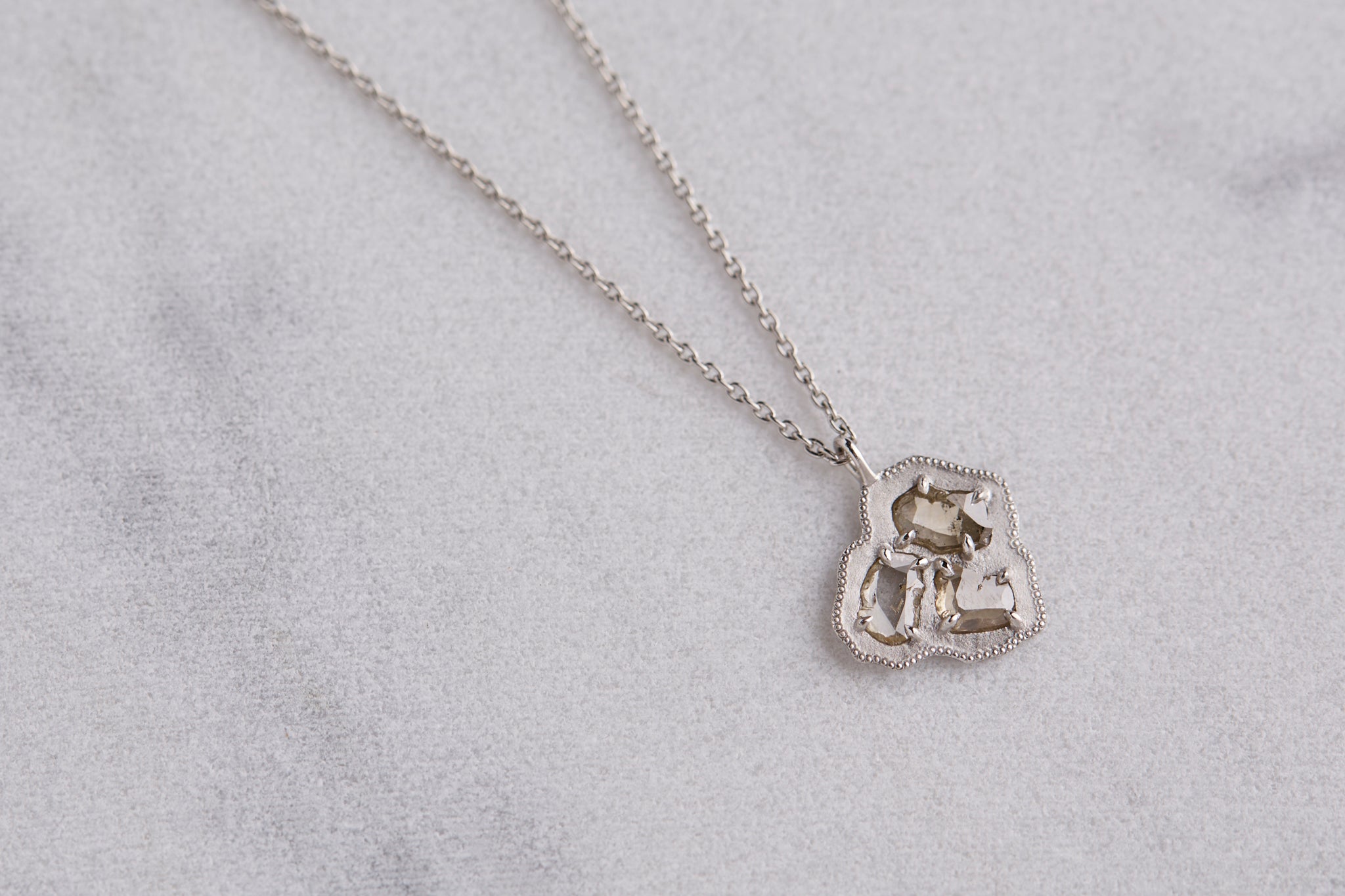 ラフダイヤモンドネックレス / Pt900– Ryui