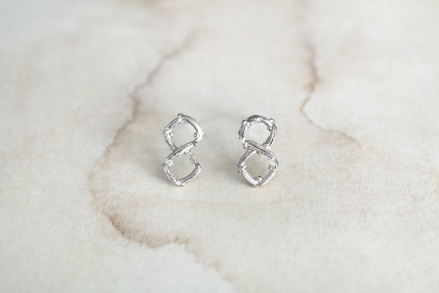 Meguru ピアス " infy " / K18WG – Ryui