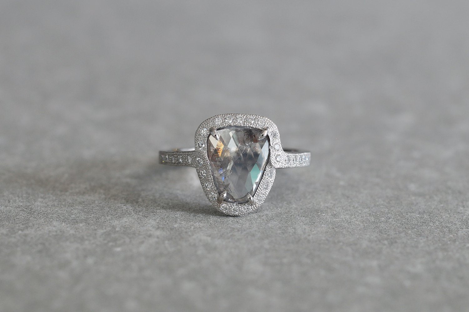 Sarah リング / Pt900 – Ryui