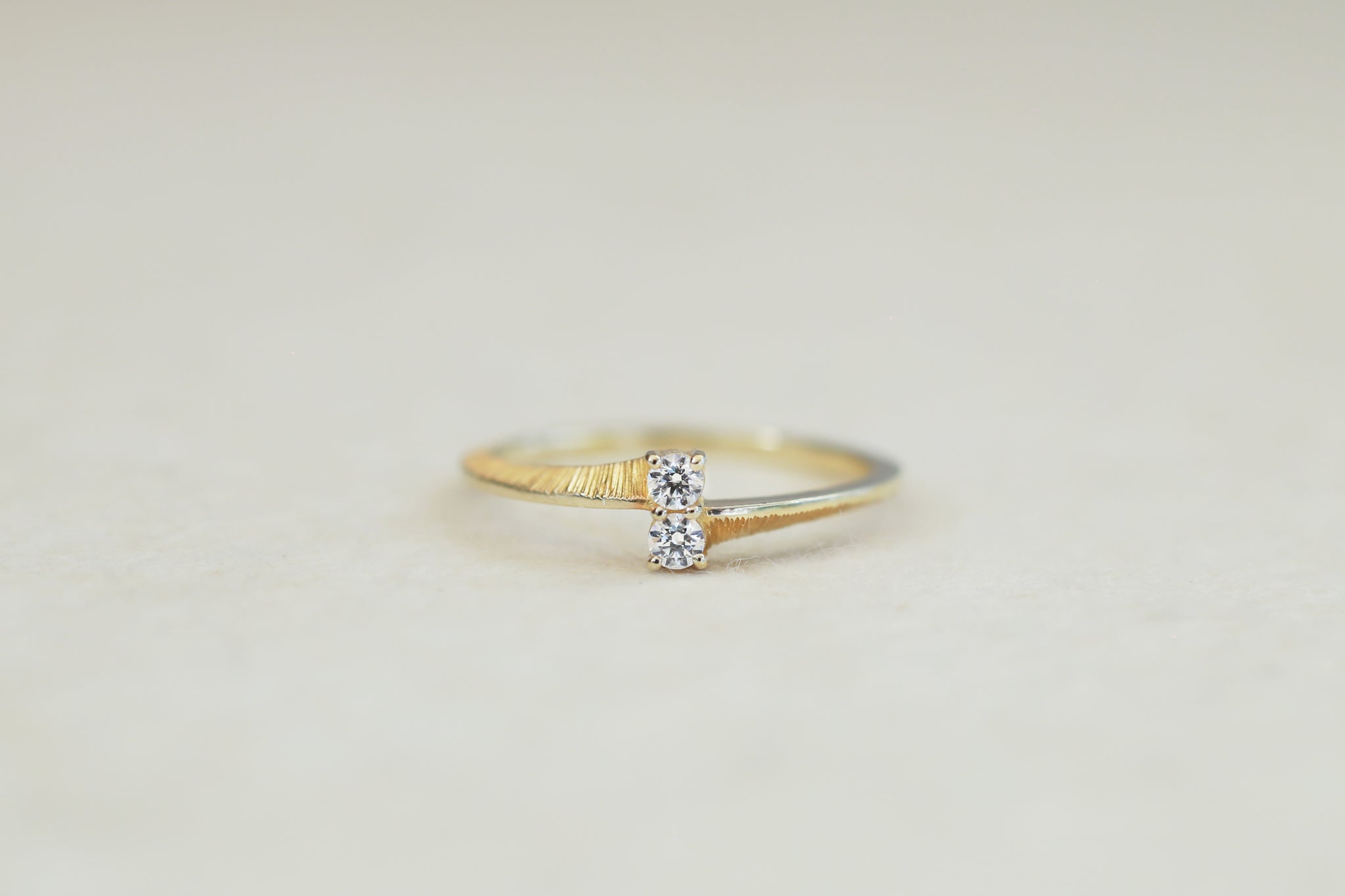 Double stones リング / ダイヤモンド (ホワイト) – Ryui